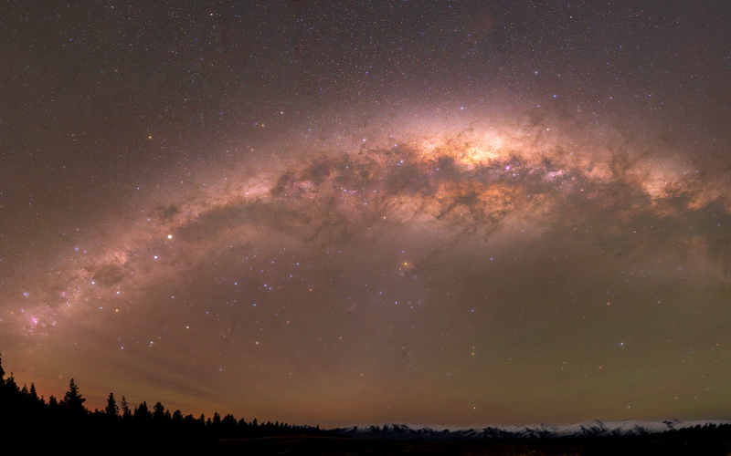 Stargazing - Mt Cook Lakeside Retreat